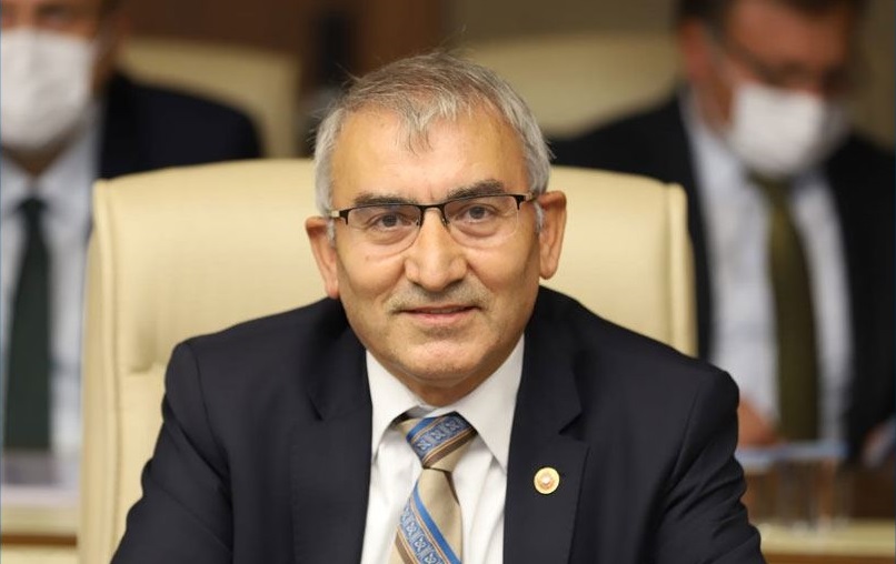 İYİ Parti'den istifa eden isimden geri adım - Kimnesoyledi.com